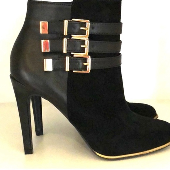 Sam & Libby | Shoes | Sam Libby Black And Gold Ankle Bootz | Poshmark